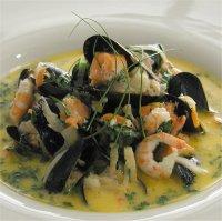 Fisk- og skalldyrsuppe med masse godt i - Oppskrifter