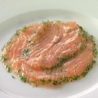 Gravlaks med akevitt - oppskrift