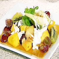 Lun fruktsalat med vaniljesaus - oppskrift