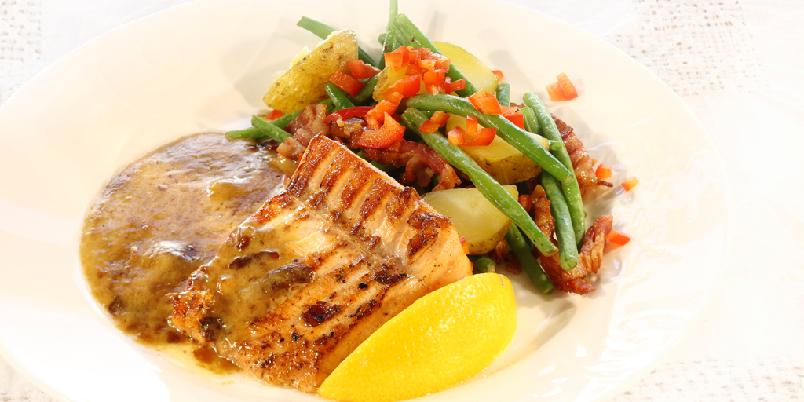 Stekt laks med potetsalat - Oppskrifter