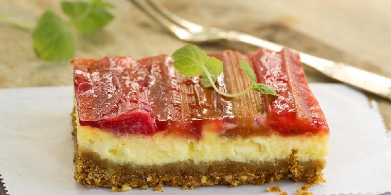 Ostekake med rabarbara - Oppskrifter